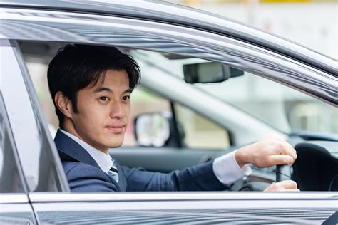 専属送迎サービス（役員の専属送迎車および専属運転手・ドライバーの派遣・手配） 高級車の送迎サービスは国際ハイヤー