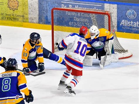 Cornwall Colts Win 6 1 Game Over Hawkesbury Hawks Cornwall Standard
