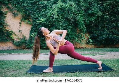 Revolved Crescent Lunge Pose Royalty Free Images Stock Photos Pictures Shutterstock