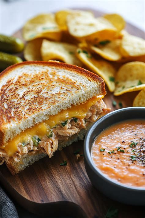 How To Make A Classic Tuna Melt Recipe Like Grandmas