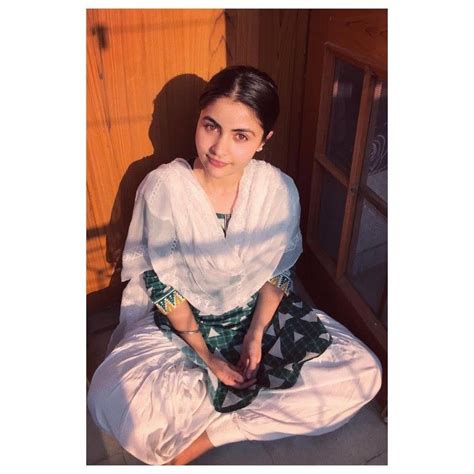 Pin By 🦋𝑷𝒓𝒆𝒆𝒕🦋 On Noor Chahal Beautiful Outfits Trendy Dress Outfits