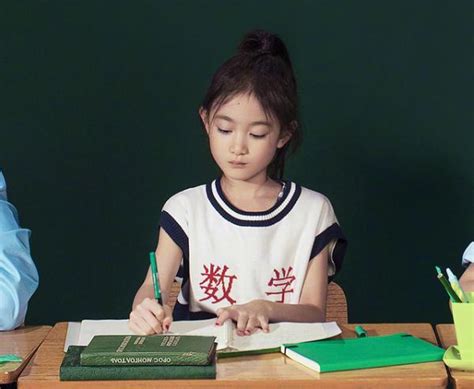 甜馨長大後顏值開掛，7歲奧莉長了「高級臉」 每日頭條