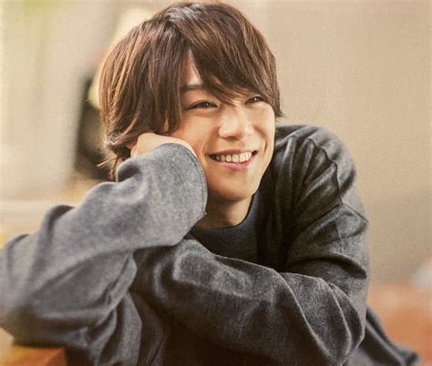 Pin By L💜 On Hey Say Jump Heysayjump Poses Johnny