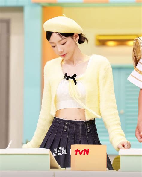 𝔱𝔞𝔢𝔶𝔢𝔬𝔫에 있는 ɖཞąῳıŋɠ ơųཞ ɱơɱɛŋɬʂ님의 핀 의상 코디 소녀시대 태연
