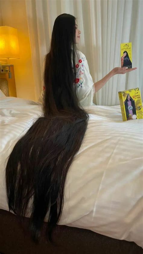 Pin Van Ronald Victor Mambu Op Rin Kambe Heel Lang Haar Lang Haar Haar