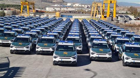 La Guardia Civil estrena 444 nuevos coches patrulla Citroën