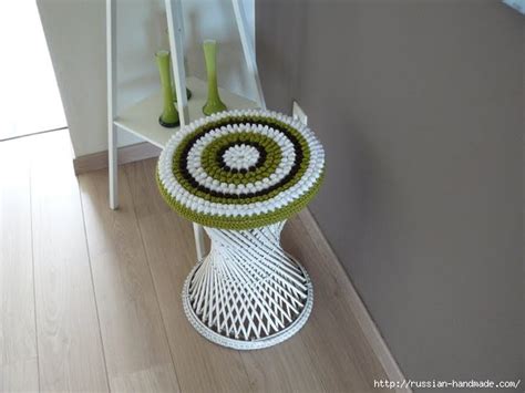 Вязание сидушки и пуфика в розочках крючком - Russian-Handmade.com