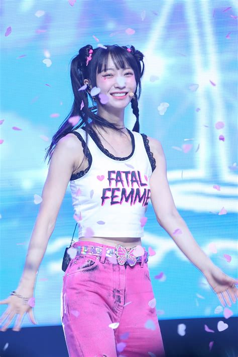 230802 Oh My Girl Yubin Celebrate At Show Champion Kpopping