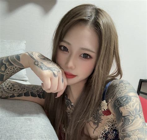 Av女優の天沢りんが半年間で全身入れ墨姿になり炎上中 みんくちゃんねる