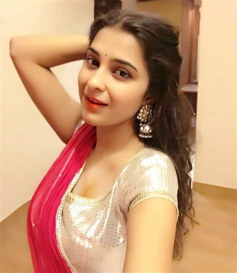 Surbhi Shukla Possessed Love Ullu Actress Wiki Biography Instagram Latest Photos Hot New