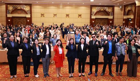 รวมรูปภาพของ ก อุตฯ เร่งเพิ่มขีดความสามารถ ยกระดับชุมชนผู้ประกอบการฐานราก สร้างความได้เปรียบใน