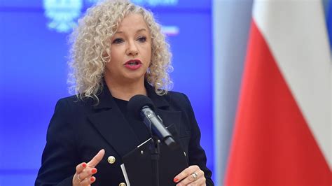 Katarzyna Kotula Początek sprzątania po PiS i grzebania w szufladach TVP INFO