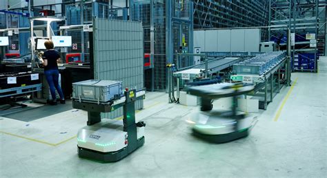 AGV Vs AMR Differences And Advantages KNAPP