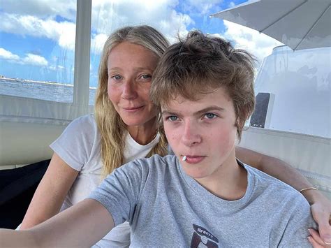 Gwyneth Paltrows Son Is Chris Martins Lookalike In New Pic
