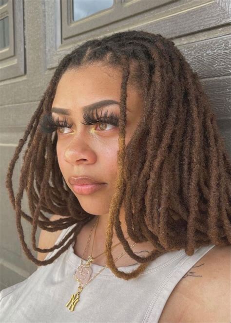 Pin By Ren Lewis On L O C S Short Locs Hairstyles Locs Hairstyles