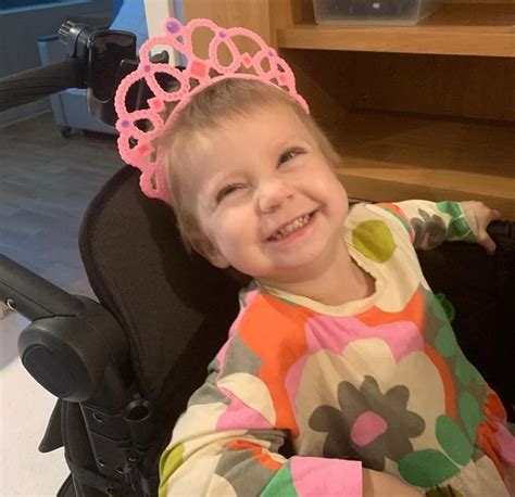 تغییر رفتار ناگهانی کودک نوپا مرحله ۴ سرطان را نشان می دهد، اکنون مادرش