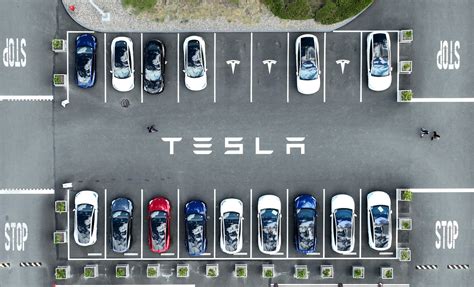 Tesla Recalls 362000 Cars Because Full Self Driving May Cause Crash