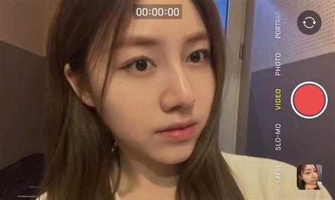 Rocket Punch 커뮤니티 포스트 셀카 선물 받아랑~🤭 생일 축하해주신 모든 분들 너무나도 감사합니다🥹🫶🏻 제가