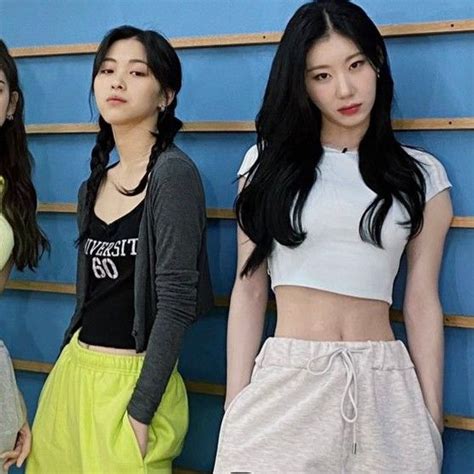 RYUJIN AND CHAERYEONG Cheer Skirts Fashion Itzy