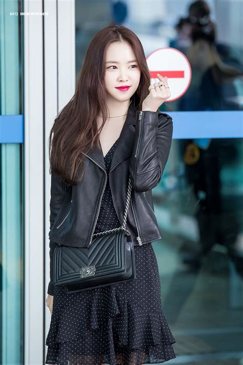 170907 인천공항 출국 손나은 직찍 By 6412 한국 의상 레깅스 패션 패션