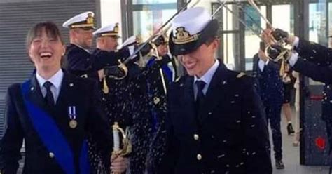 Marina Militare Due Donne Si Sono Sposate Ora Sogniamo Un Figlio