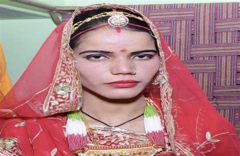 सनसनीखेज हत्या पत्नी को पत्थर से मारकर पति बोला मैंने पत्नी की हत्या