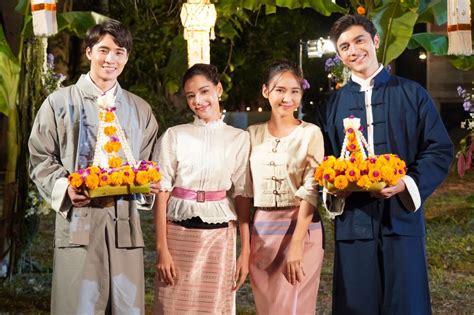 ภณ ญดา มีน ตูน สืบสานประเพณีลอยกระทง