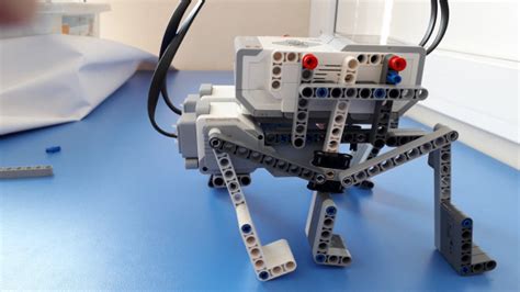 Шагающий Ev3 робот из Lego Mindstorms Ev3
