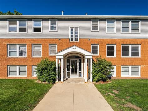 Academy Apartments 706 E Academy St Owatonna Mn Zillow