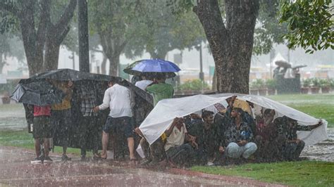 Delhi Ncr Rains Several Flights Delayed Traffic Disrupted Due To