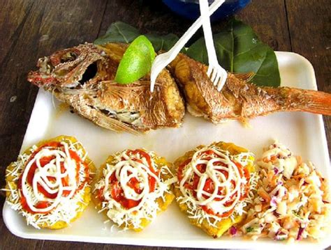 Pescado Frito Con Tostones Comidas Tipicas Sobremesas
