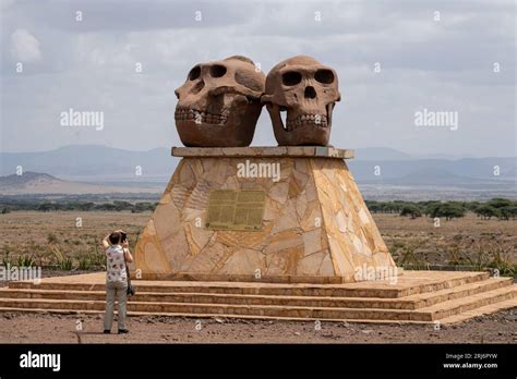 Tanzania Africa March 12 2023 Statue At The Olduvai Gorge Museum
