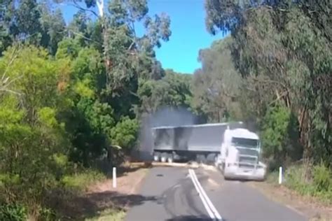 Heartstopping Moment As Truck Crashes Into Tree
