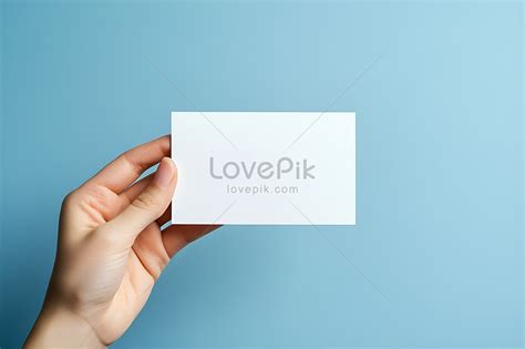 파란색 배경에 손을 잡고 카드