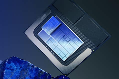 پردازنده ۸ هسته‌ای Core Ultra 7 258v در بنچمارک بازی Dx12 با اختلافی