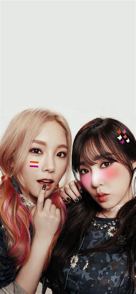Taeny Wallpaper