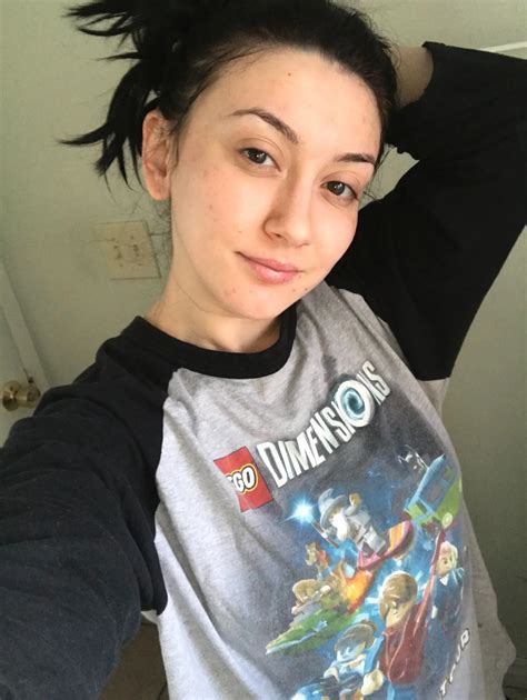 Mandy Muse Scrolller