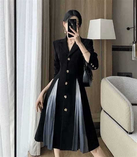 메이플 멜로디 플리츠 정장 롱원피스 프리미엄 브이넥 정장 주름치마 카라 금장 버클 긴팔 드레스 2부웨딩 브라이덜샤워 스몰웨딩 결혼식 상견례 하객룩 미디 스커트 블랙드레스 셀프웨딩