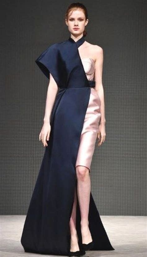 ส่องชุดเดรสผ้าไหมสวยหรู ระดับสากล Ladyissue เว็บรีวิวเครื่องสำอาง