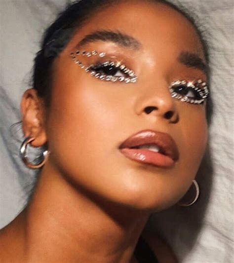 These Lower Lash Line Looks Are Perfect To Perk Up Your Makeup Game