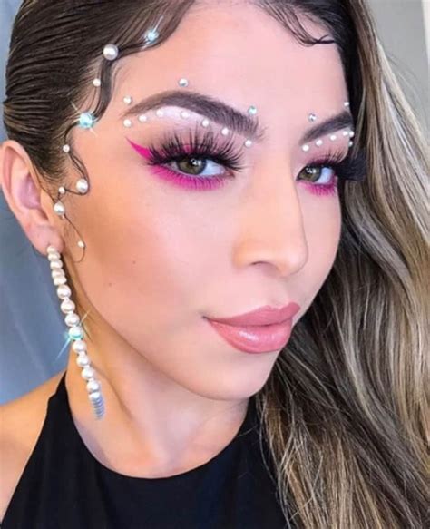 Meet The Wearable Bedazzled Makeup Trend You Will Love Page 3 Of 5