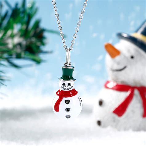 Jeulia Frosty Snowman Skull Design Sterling Silver Necklace Jeulia