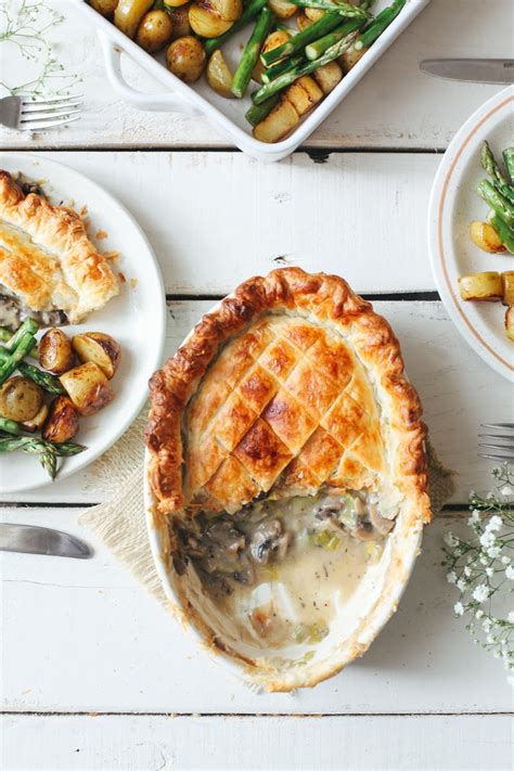 Creamy Leek And Mushroom Pie Vegan Wallflower Kitchen
