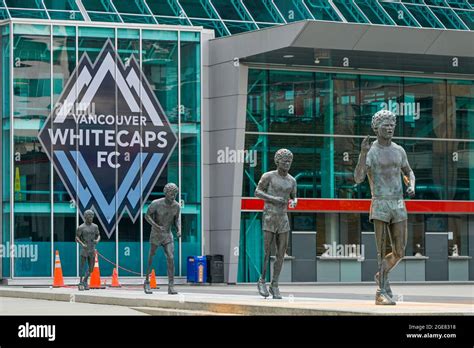Terry Fox Memorial By Douglas Coupland Bc Place Vancouver British