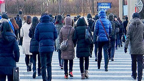 날씨 오후부터 평년기온 회복‥ 늦은 밤 수도권에 눈