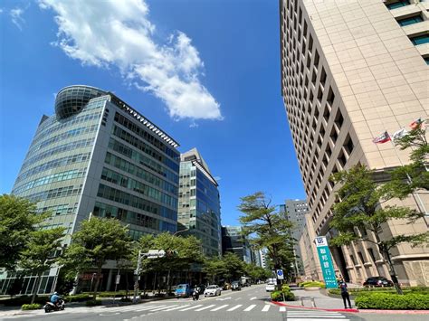 內科廠辦交易逆風成長 文德段登整棟交易王
