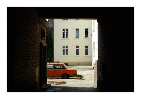 배경 화면 창문 시티 차 도시의 집 태양 주황색 폴란드 일광 인테리어 디자인 상표 뒤뜰 명령 벽돌 색깔 조명 펜타 락트 정면 폴 스카