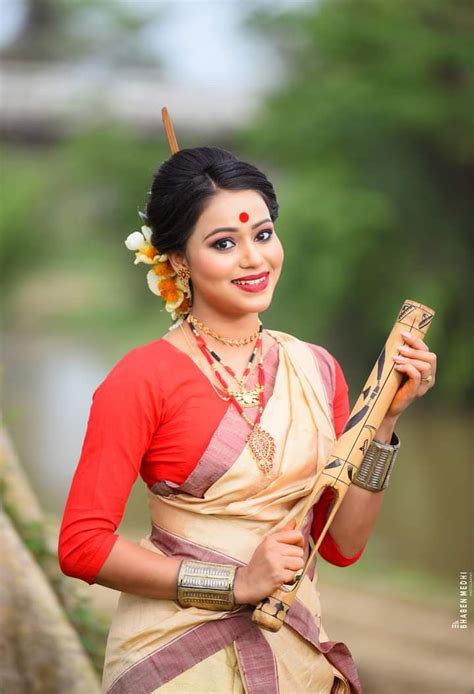 Bihu Dress Bihu Vibes Bihu Of Assam Rongali Bihu Glamour Pics Indian Photoshoot