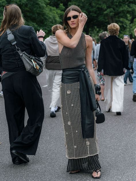 The Anti Trend Wardrobe Why Im Rewearing Last Season Before Shopping