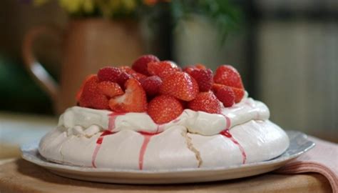 Lisa Faulkner Pavlova With Strawberries And Raspberries Recipe On John